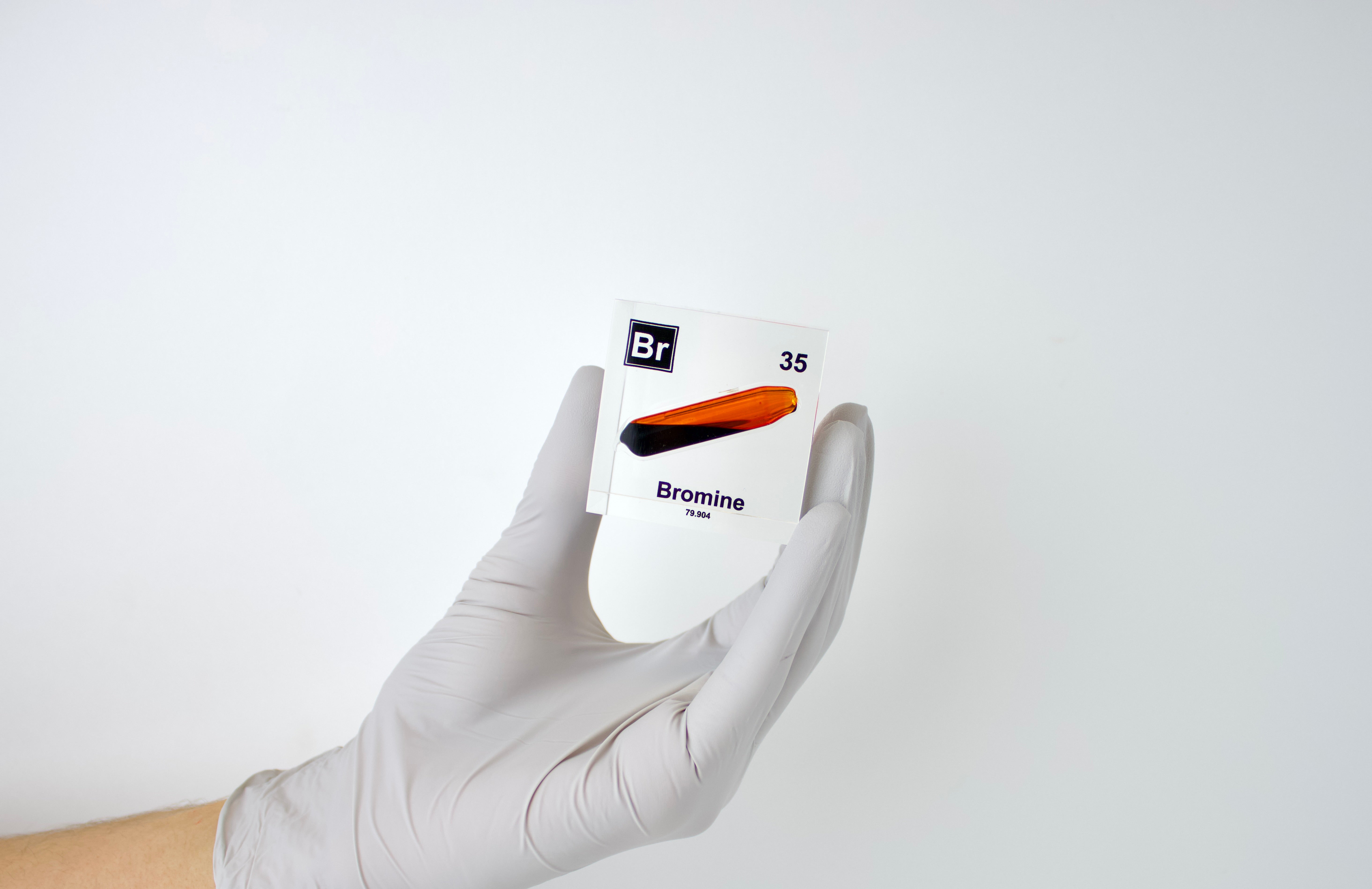Bromine Element Cube - 2" Acrylic Display - Atomic Number 35 – Stemcell ...